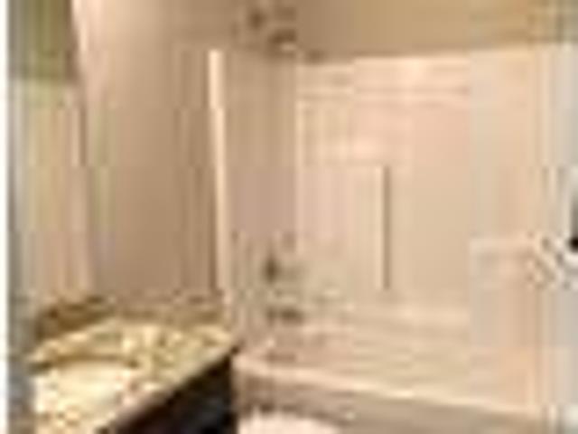 Great Central Location 3 bedroom, 2 bath. Parking Available!