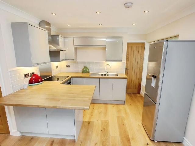 Great Chesterford Court, Saffron Walden CB10, 3 bed maisonette to rent, £1,550 pcm | PrimeLocation