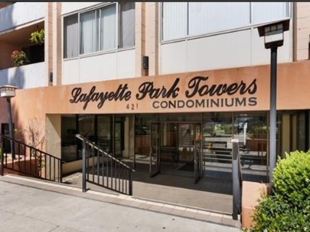 Great CondoGreat Price!