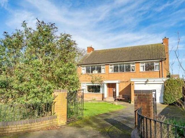 Great Coates Road, Grimsby, 3 Bedroom Detached