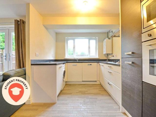Great Copsie Way, Stoke Gifford. 6 bed semi detached house to rent £3,600 pcm £831 pw