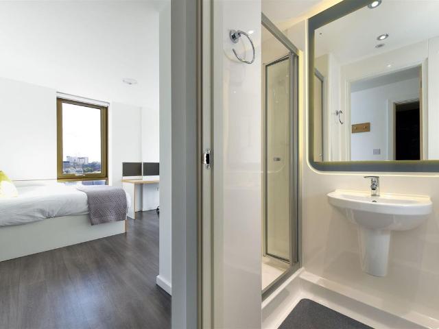 Great Crosshall Street, Liverpool L3, Room to rent, £750 pcm | PrimeLocation