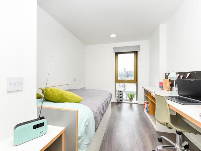 Great Crosshall Street, Liverpool L3 Studio to rent £1,062 pcm £245 pw