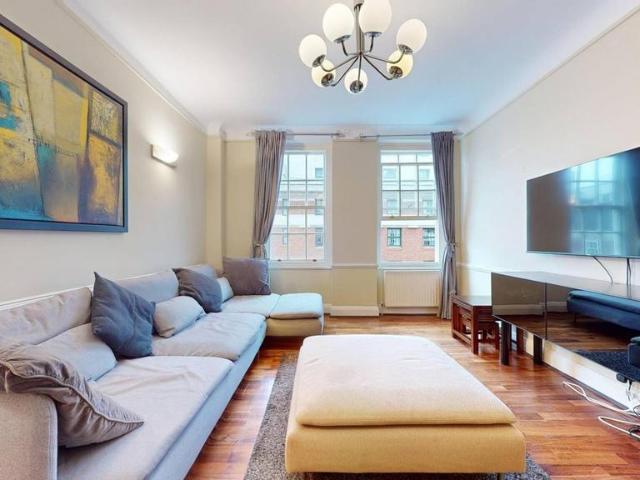 Great Cumberland Place, Marylebone 2 bed flat to rent £3,300 pcm £762 pw