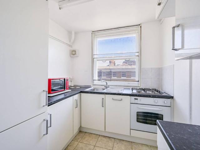 Great Cumberland Place, Hyde Park Estate, London W1H, 2 bed flat to rent, £3,034 pcm | PrimeLocation