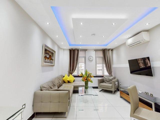 Great Cumberland Place, London W1H, 3 bed flat to rent, £6,175 pcm | PrimeLocation