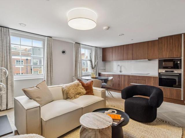 Great Cumberland Place, London, W1H 3 bed flat to rent £7,562 pcm £1,745 pw