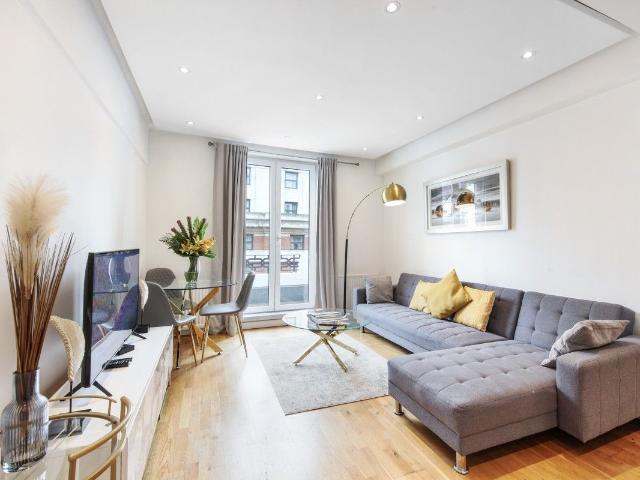 Great Cumberland Place, London W1H, 2 bed flat to rent, £3,597 pcm | PrimeLocation