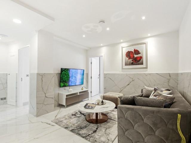 Great Cumberland Place, London W1H, 4 bed flat to rent, £6,045 pcm | PrimeLocation