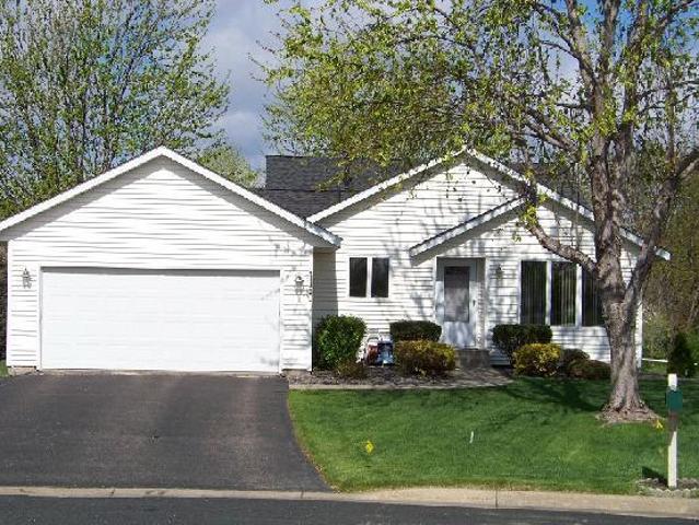 Great cul de sac location only 1 block from a park!