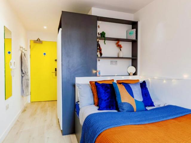 Great double ensuite bedroom not far from Nottingham Trent University