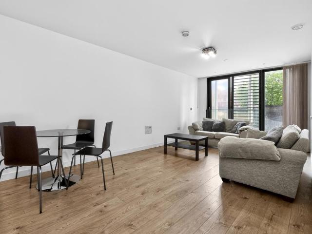 Great Eastern Road, London, E15 1 bed apartment to rent £2,200 pcm £508 pw