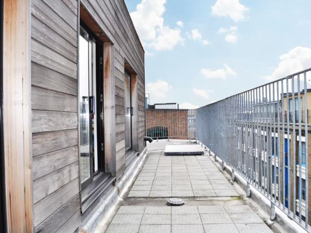 Great Eastern St, London EC2A, 2 bed flat to rent, £2,990 pcm | PrimeLocation