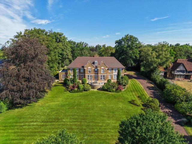 Blackhills, Esher, Surrey KT10 6 bed detached house to rent £13,500 pcm £3,115 pw