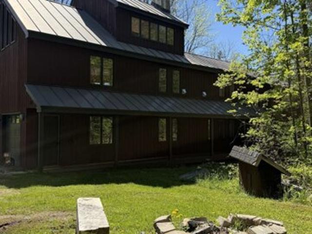 Great Hawk Rd, Rochester, Home For Sale