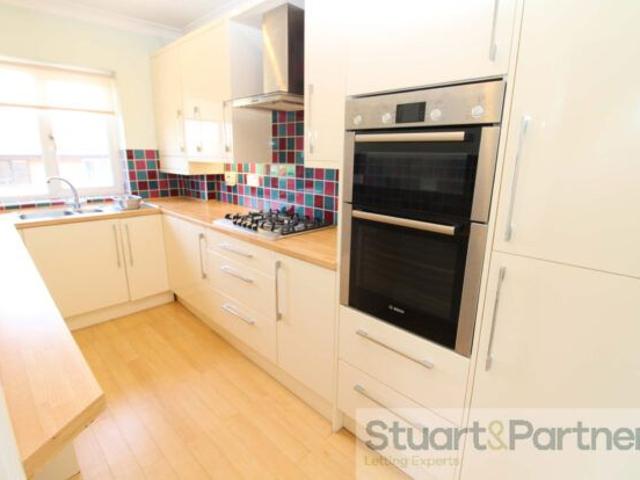 Great Heathmead, Haywards Heath RH16, 2 bed property to rent, £1,350 pcm | PrimeLocation