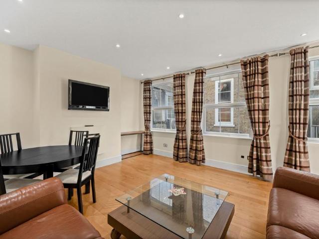 Great James Street, Bloomsbury. 2 bed flat to rent £3,575 pcm £825 pw