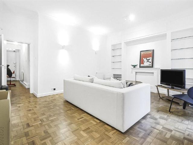 Great James Street, London, WC1N 1 bed apartment to rent £2,903 pcm £670 pw