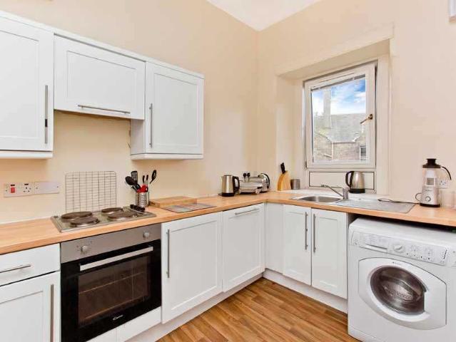 Great Junction Street, Edinburgh EH6, 4 bed flat to rent, £2,520 pcm | PrimeLocation