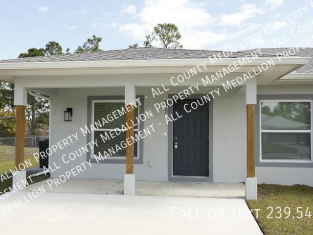 GREAT LOOKING 3 Bedroom 2 Bath Duplex Available Now!