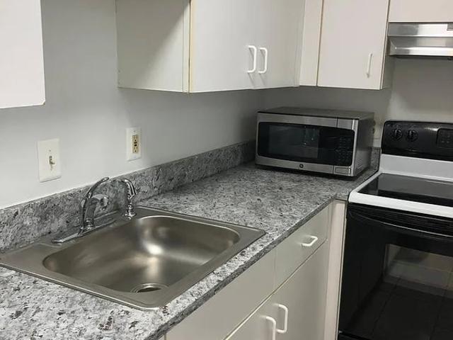 Great Location, 1 Bedroom Available. $1025/month