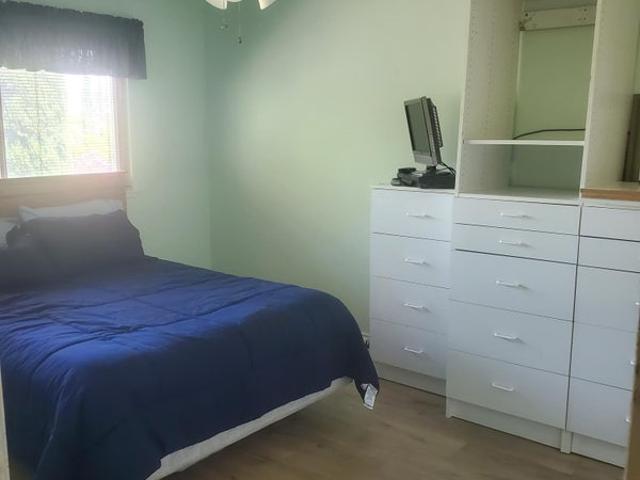 Santa Clarita Great location. Furnish Room For Re