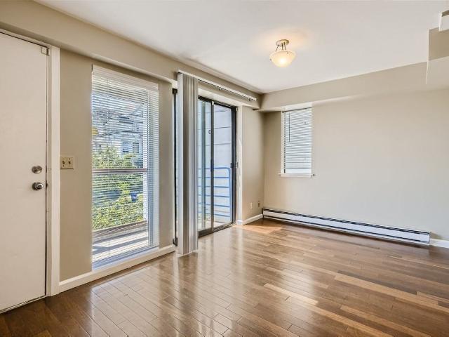 Great location in the vibrant Capitol Hill neighborhood! 3 Bedroom Apartment for Rent at 2312 E Denny Way, Seattle, WA 98122 Mann