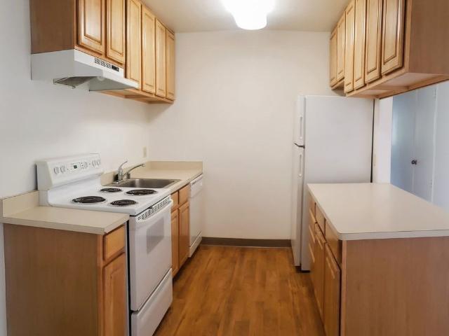 Great location park like setting 2 Bedroom Apartment for Rent at 1740 Hanover Dr, Davis, CA 95616 Central Davis