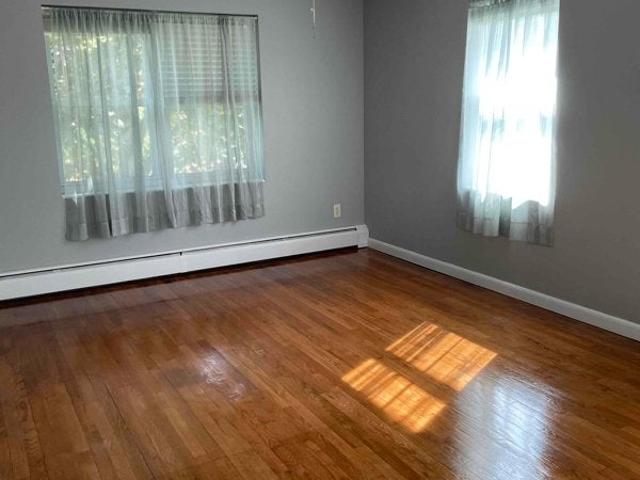 Great LocationBeautiful 1 BR Condo_Heat and Hot Wa