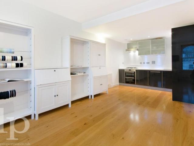 Great Marlborough Street, Soho, W1F 1 bed apartment to rent £3,077 pcm £710 pw