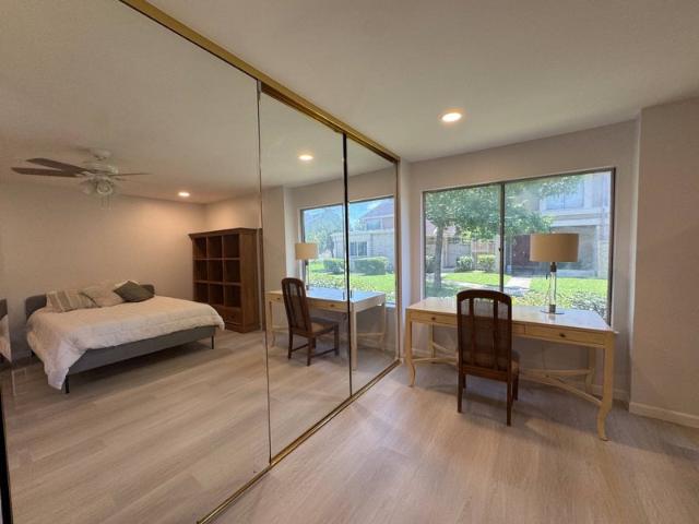 Great master bedroom in 77077
