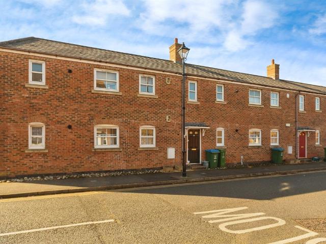 Great Meadow Way, Aylesbury HP19, 1 bed maisonette to rent, £1,050 pcm | PrimeLocation