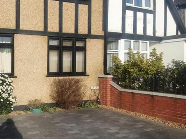 Great North Way, London, NW4 4XG, United Kingdom | Studio apartment for rent #118919222 | Rentberry