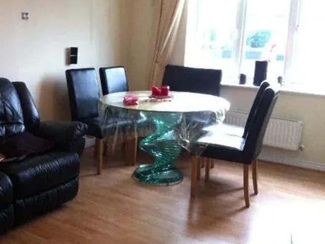 Great North Way, London, NW4 1PP, United Kingdom | 2 bed house for rent #165524847 | Rentberry