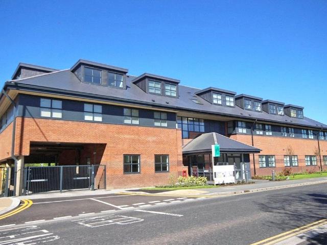 Great North Road, Hatfield AL9, 2 bed flat to rent, £1,595 pcm | PrimeLocation