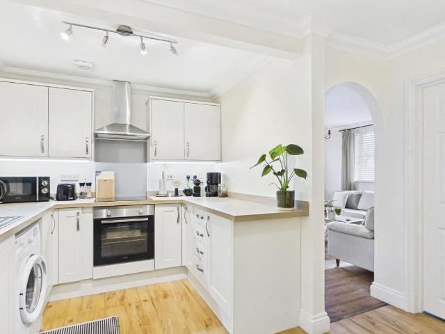 Great North Road, St. Neots PE19, 2 bed flat to rent, £1,100 pcm | PrimeLocation