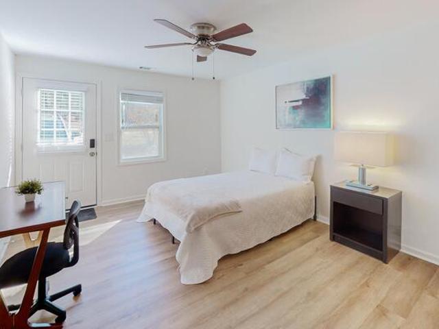 Great Norcross location Close to I 85! Newly renovated with spacious bedrooms!