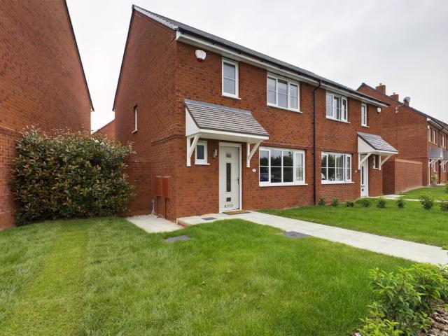 Great Oldbury Drive, Stonehouse, Gloucestershire, GL10, 3 bedroom, Terraced