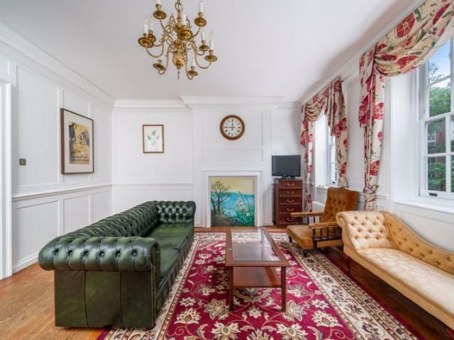 Great Ormond Street, London WC1N, 1 bed flat to rent, £2,500 pcm | PrimeLocation