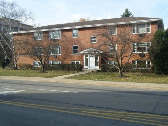 GREAT PALATINE LOCATION!