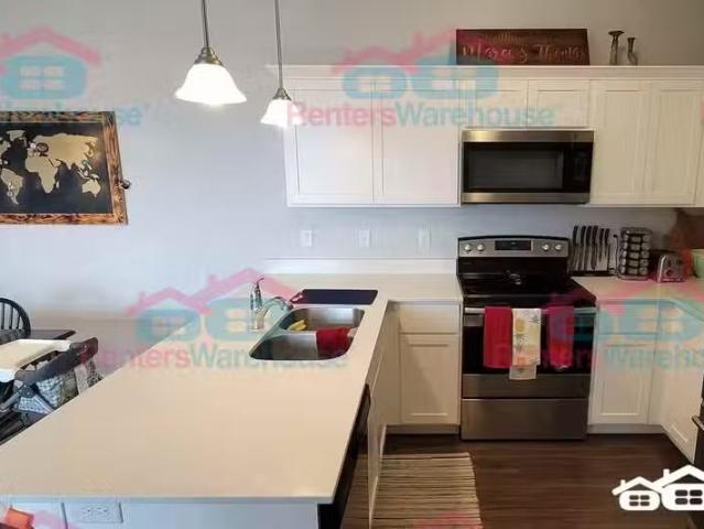 Great Pet Friendly Condo with Garage Ready to Mo 14659 S Bloo.