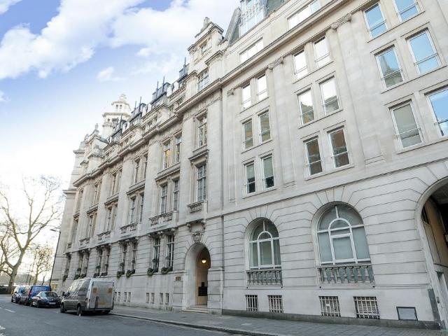Great Peter House, Great Peter. 1 bed flat to rent £2,600 pcm £600 pw