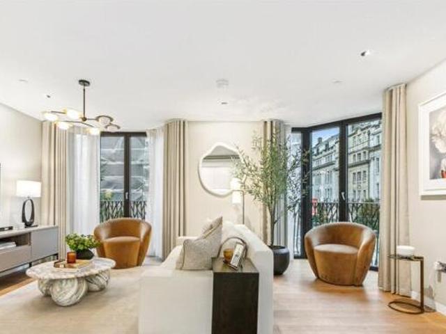 Great Portland Street, London, 2 Bedroom Apartment
