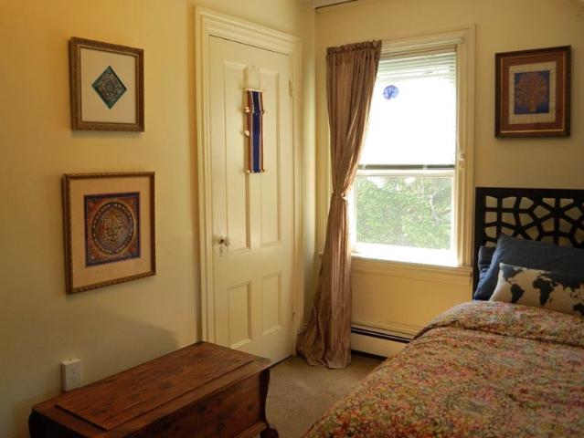 GREAT RENTAL OPPORTUNITY! LOW RENT $890!