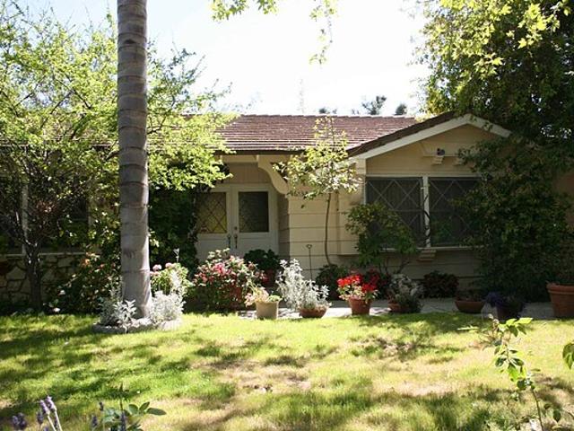 Great Room in Beautiful Encino Hills House