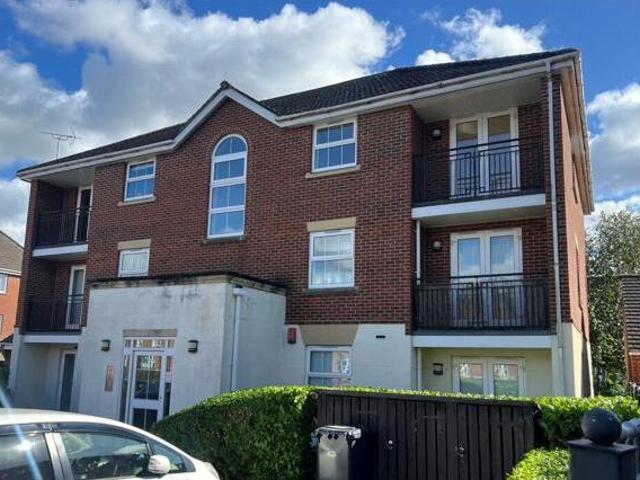 Great Sankey, Rockford Gardens, Warrington, 2 Bedroom Flat