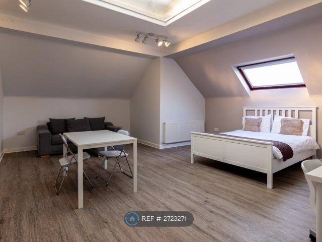 Great Shelford, Cambridge CB22, Studio to rent, £1,150 pcm | PrimeLocation