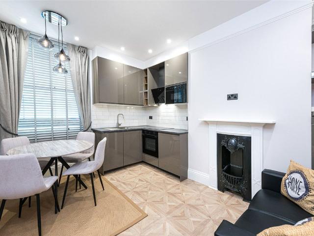 Great Smith Street, London SW1P, 1 bed flat to rent, £2,300 pcm | PrimeLocation