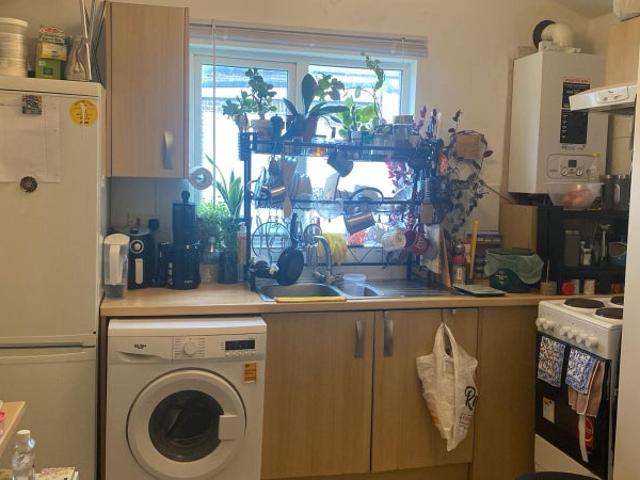 Great Studio Flat | Short Term Let | Queens Park