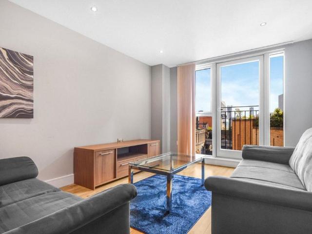 Great Suffolk Street, Southwark. 2 bed flat to rent £3,100 pcm £715 pw